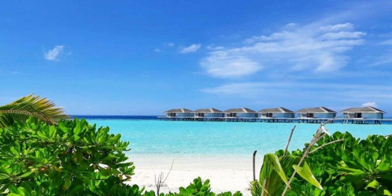 Top 4 Maldives Resort Offers in the Mega Sunshine Sale